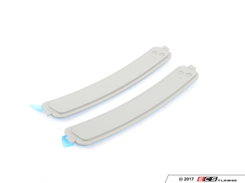 Genuine BMW - 63147349128 - Reflector Front - Right (63-14-7-349-128)