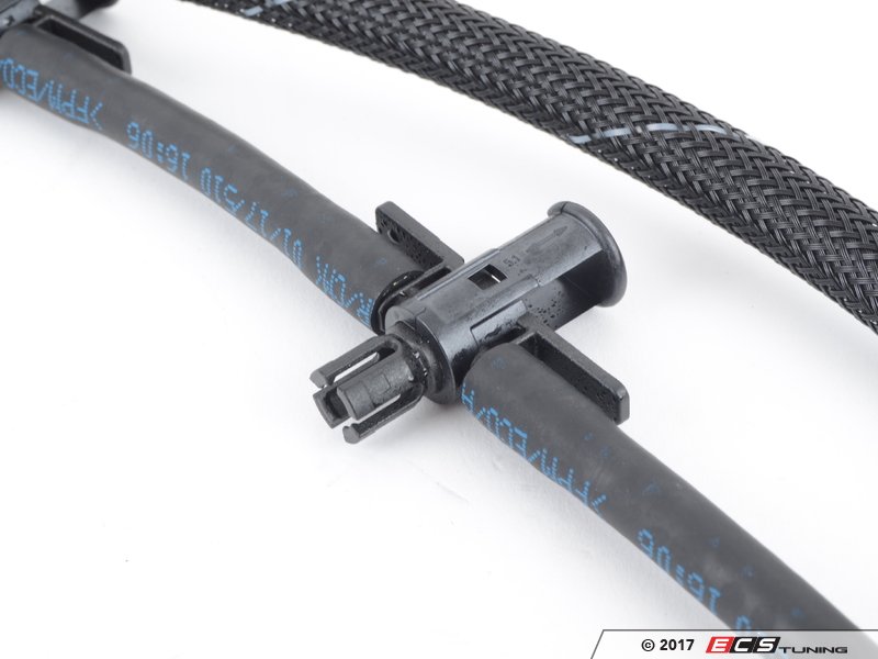 Genuine Volkswagen Audi - 059130218AS - Fuel Return Line (059 130 218 AS)