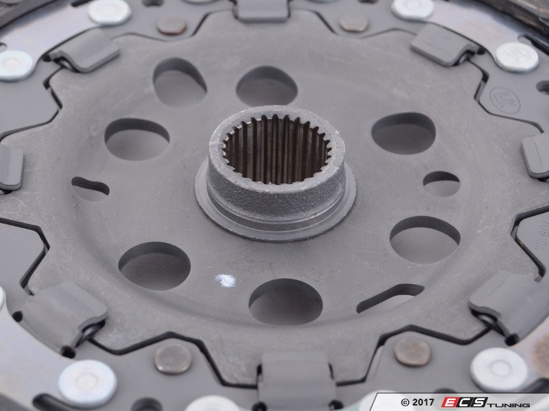 Genuine Volkswagen Audi - 06K141015F - Clutch kit (06K 141 015 F)