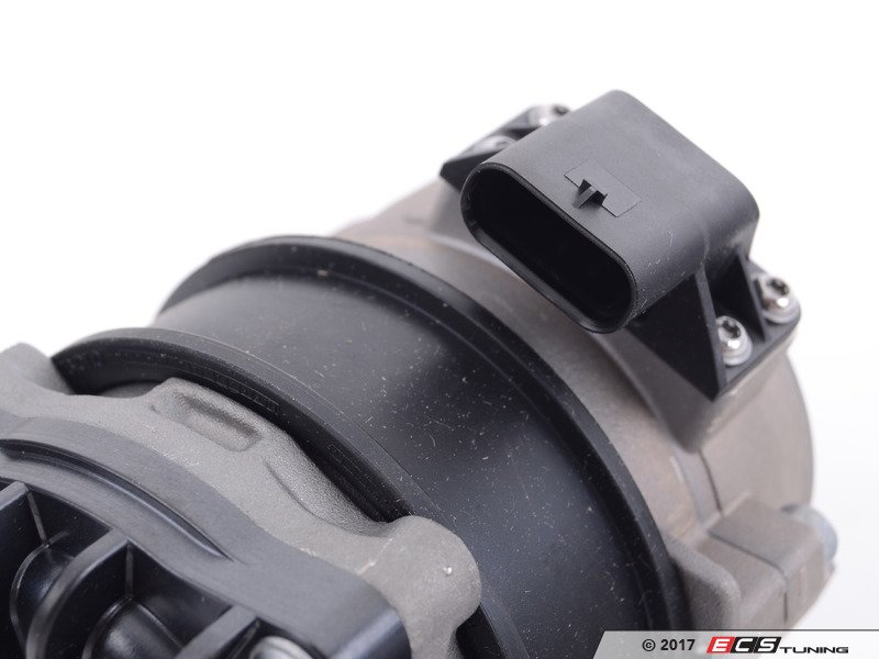 Genuine BMW - 11517583965 - Auxiliary Water Pump (11-51-7-583-965)