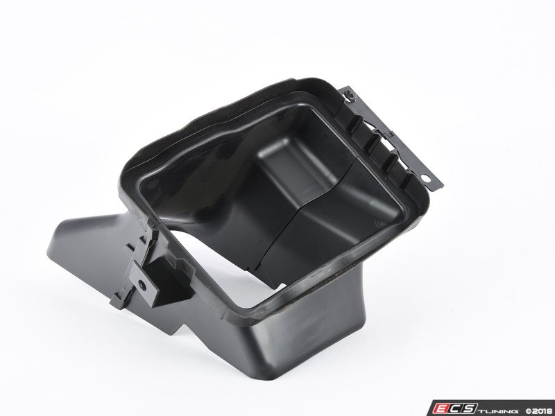 Genuine BMW - 51748055062 - Air Duct Displ.Engine Oil Cooler - Right, M ...