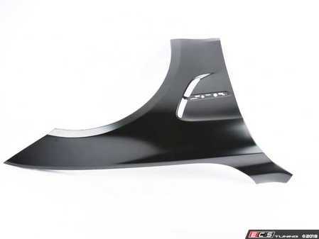 Genuine BMW - 41358066916 - Front Fender - Right (41-35-8-066-916)