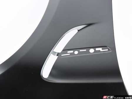 Genuine BMW - 41358066916 - Front Fender - Right (41-35-8-066-916)