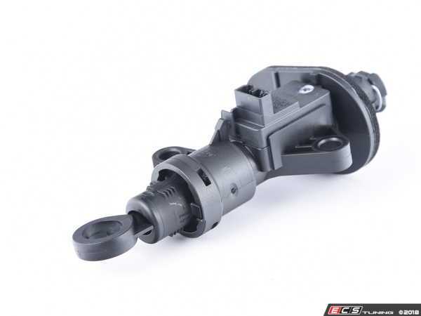 Genuine Volkswagen Audi - 5Q0721388H - Clutch Master Cylinder (5Q0 721 ...