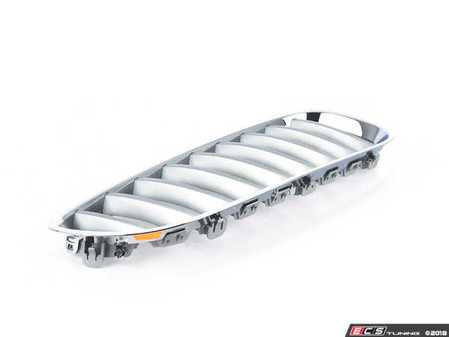 Genuine BMW - 51137181548 - GRILLE RIGHT (51-13-7-181-548)