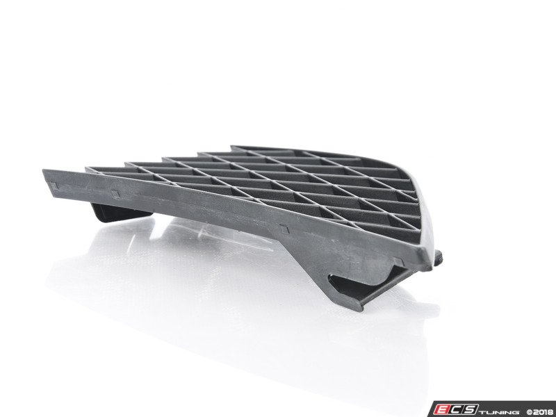 Genuine BMW - 51117184692 - Bumper Grille - right (51-11-7-184-692)