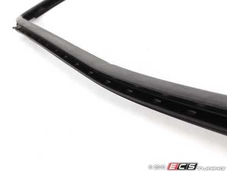 Genuine BMW - 51318172745 - E39 Upper Windshield Sealing Gasket (51-31 ...