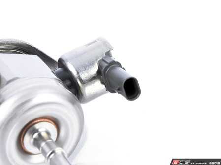 Bosch - 13518605102 - Fuel Pump - High Pressure 0261520289