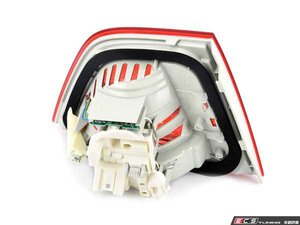 Genuine BMW - 63217289434 - Trunk Lid Tail Light - Right (63-21-7-289-434)