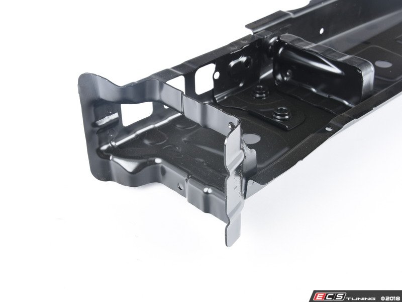 Genuine BMW - 41007377918 - EXTERIOR RIGHT ENGIN (41-00-7-377-918)