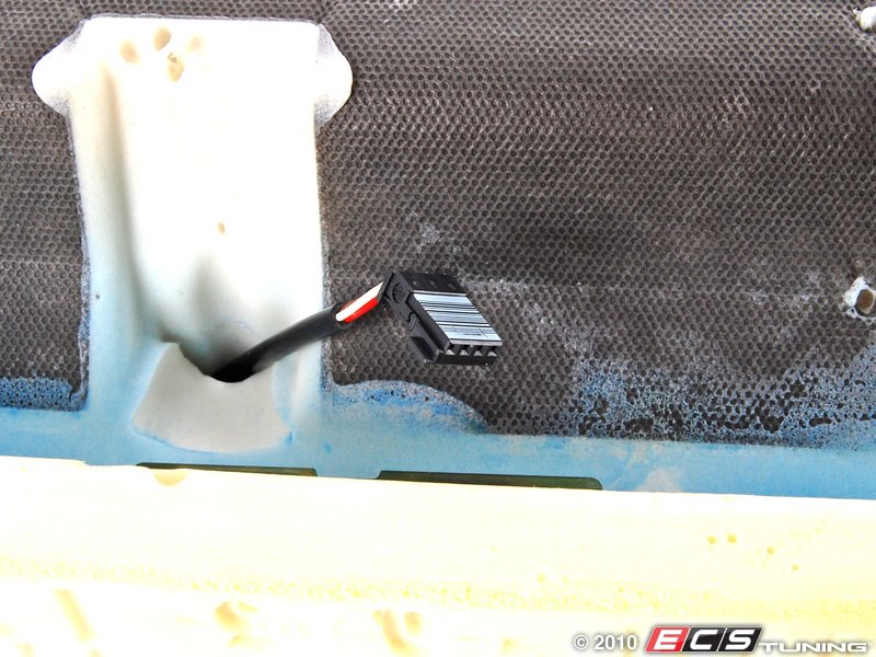 Genuine BMW - 52107244127 - E90 Front Seat Bottom Foam - right (52-10-7 ...