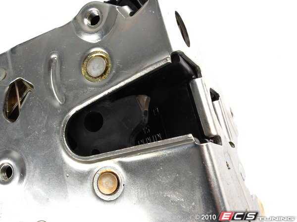 Genuine BMW - 51218198036 - Door Latch - Right (51-21-8-198-036)