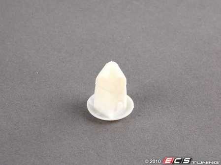 Genuine Volkswagen Audi - N10318001 - Expanding Nut - Priced Each (4 ...