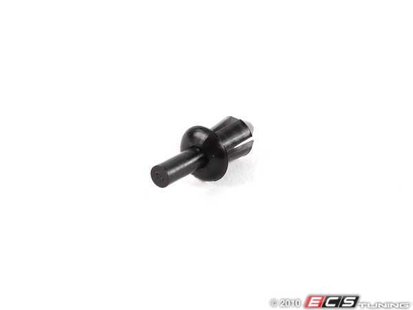 Genuine BMW - 51467002606 - RIVET (51-46-7-002-606)