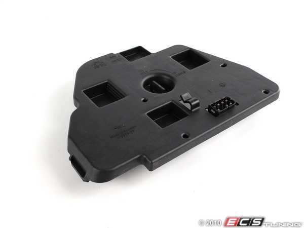 Genuine BMW - 63218363565 - Bulb Socket - Left (63-21-8-363-565)