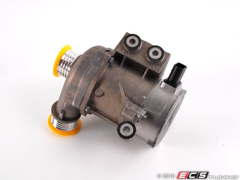 Genuine BMW - 11517586925 - Water Pump (11-51-7-586-925)