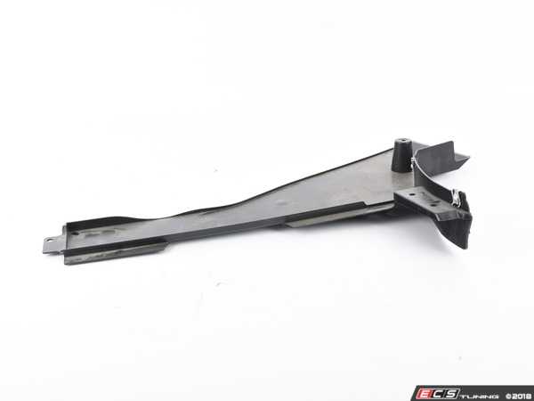 Genuine BMW - 51757185135 - COVERING TANK, LEFT (51-75-7-185-135)