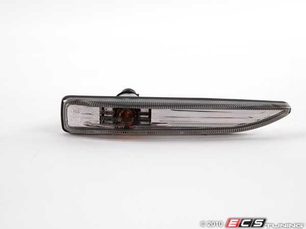 Genuine BMW - 63137164758 - Side marker Light - Right (63-13-7-164-758)