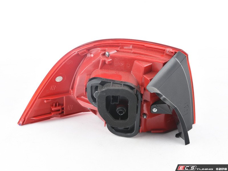 Genuine Volkswagen Audi - 7P6945208A - Outer LED Tail Light Assembly ...