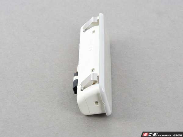 Genuine BMW - 63318366429 - E39 Interior light - left (63-31-8-366-429)