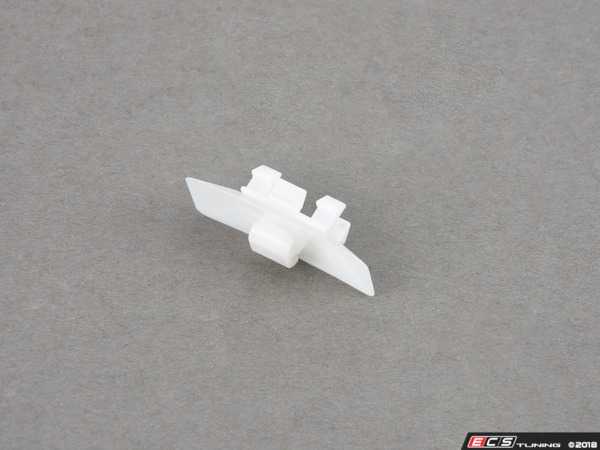 Genuine Mercedes Benz - 0069887278 - CLIP