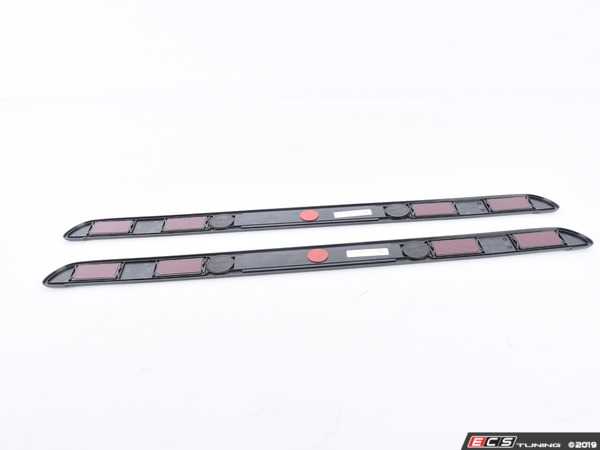 Genuine MINI - 51472357730 - Illuminated Union Jack Door Sill Kit (51 ...