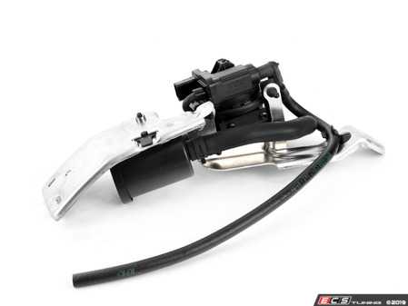 Genuine Volkswagen Audi - 8J0906201A - Leak Detection Pump (8J0 906 201 A)