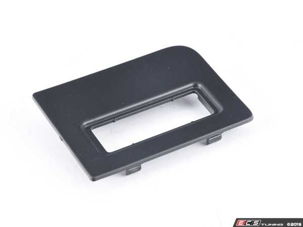 Genuine BMW - 51497172137 - LEFT TAIL LIGHT COVE (51-49-7-172-137)