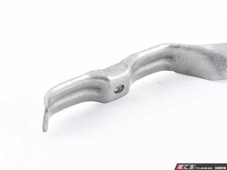 Genuine BMW - 18207553605 - Pipe Bracket - Front (18-20-7-553-605)