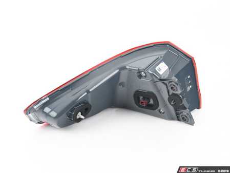 Genuine BMW - 63217376470 - Taillight for Fender (63-21-7-376-470)