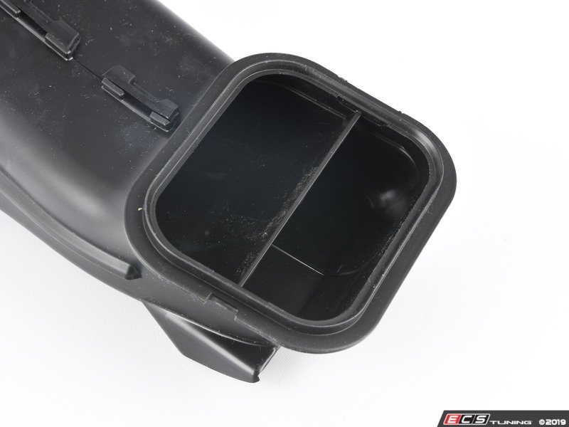 Genuine BMW - 13718635093 - INTAKE DUCT (13-71-8-635-093)