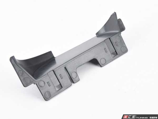 Genuine BMW - 51747324140 - Radiator Air Duct Grille - Right (51-74-7 ...