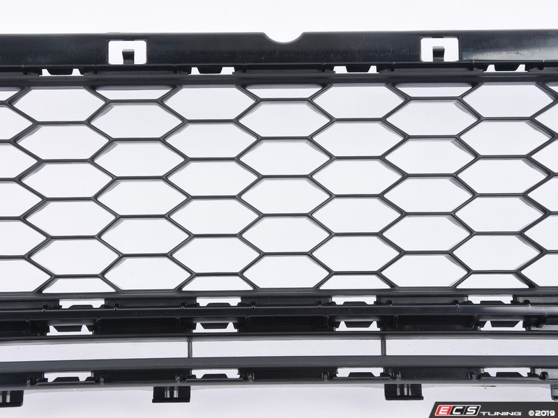 Genuine Volkswagen Audi - 5GM853677G9B9 - GRILLE (5GM 853 677 G 9B9)