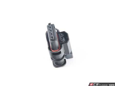 Genuine BMW - 61139305687 - SOCKET HOUSING (61-13-9-305-687)