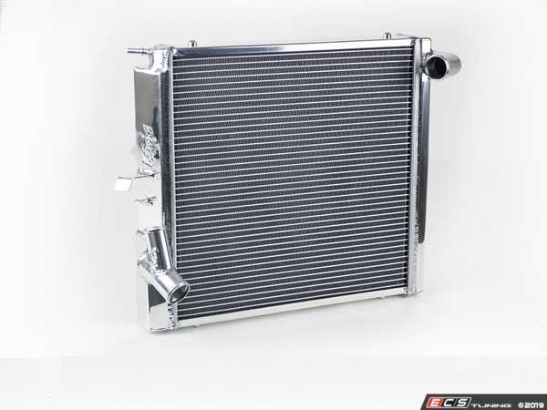 CSF Cooling - 7067 - Performance Radiator - Right Side
