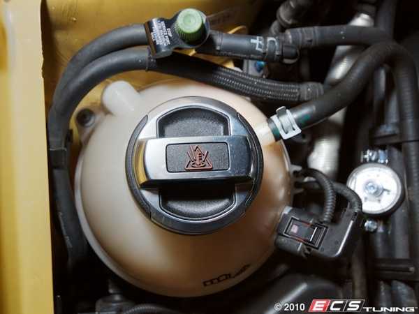 Genuine Volkswagen Audi - 420121321 - Audi R8 Expansion Tank Cap (420 ...
