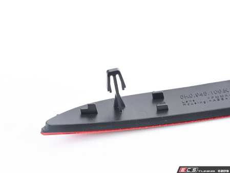 Genuine Volkswagen Audi - 5K0945106K - Rear Bumper Reflector - Right ...