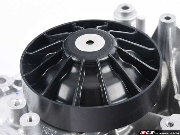 Genuine Mercedes Benz - 157200020180 - Remanufactured Water Pump Assembly