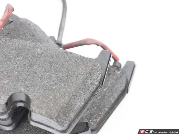 Genuine Volkswagen Audi - 8V0698151L - Front Brake Pad Set (8V0 698 151 L)