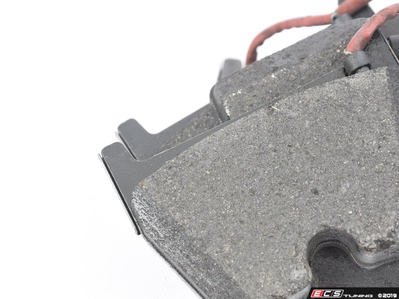 Genuine Volkswagen Audi - 8V0698151L - Front Brake Pad Set (8V0 698 151 L)