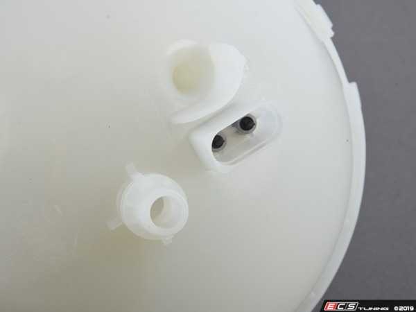 Genuine BMW - 17137640831 - COOLING WATER EXPANSION TANK (17-13-7-640-831)