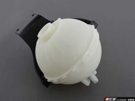 Genuine BMW - 17137640831 - COOLING WATER EXPANSION TANK (17-13-7-640-831)
