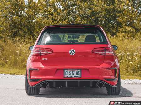 ECS - 024740ecs01KT - MK7 GTI Carbon Fiber Rear Diffuser
