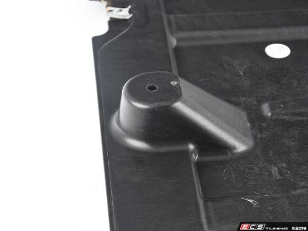 Genuine BMW - 51757213674 - TANK TRIM PANEL, RIG (51-75-7-213-674)