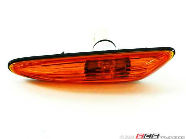 Genuine BMW - 63137165913/914 - Amber Fender Side Marker Set