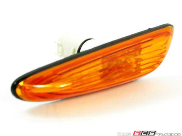 Genuine BMW - 63137165913/914 - Amber Fender Side Marker Set