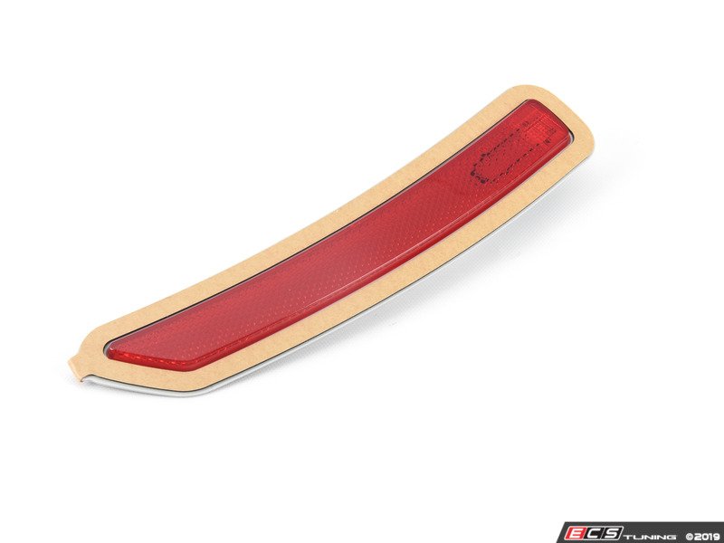Genuine BMW - 63147304048 - Rear side marker - right (63-14-7-304-048)