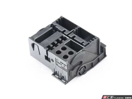 Genuine BMW - 61138384580 - PLUG HOUSING (61-13-8-384-580)
