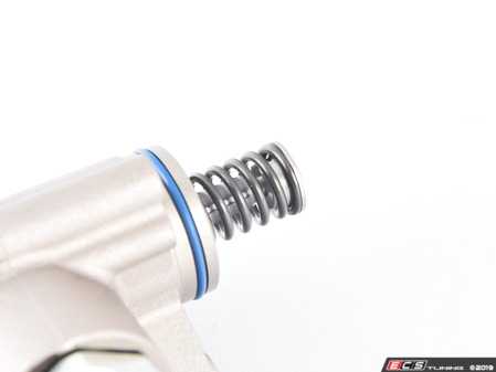 Genuine Volkswagen Audi - 03H127025S - High pressure fuel pump (03H 127 ...