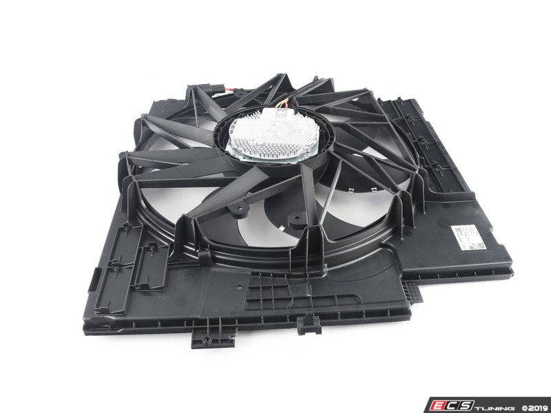 Genuine BMW - 17427560877 - Engine Cooling Fan Assembly (17-42-7-560-877)